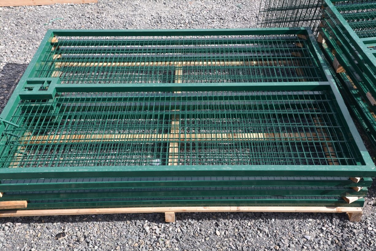 Mesh Panel Gate Double 1.2M X 4.0M